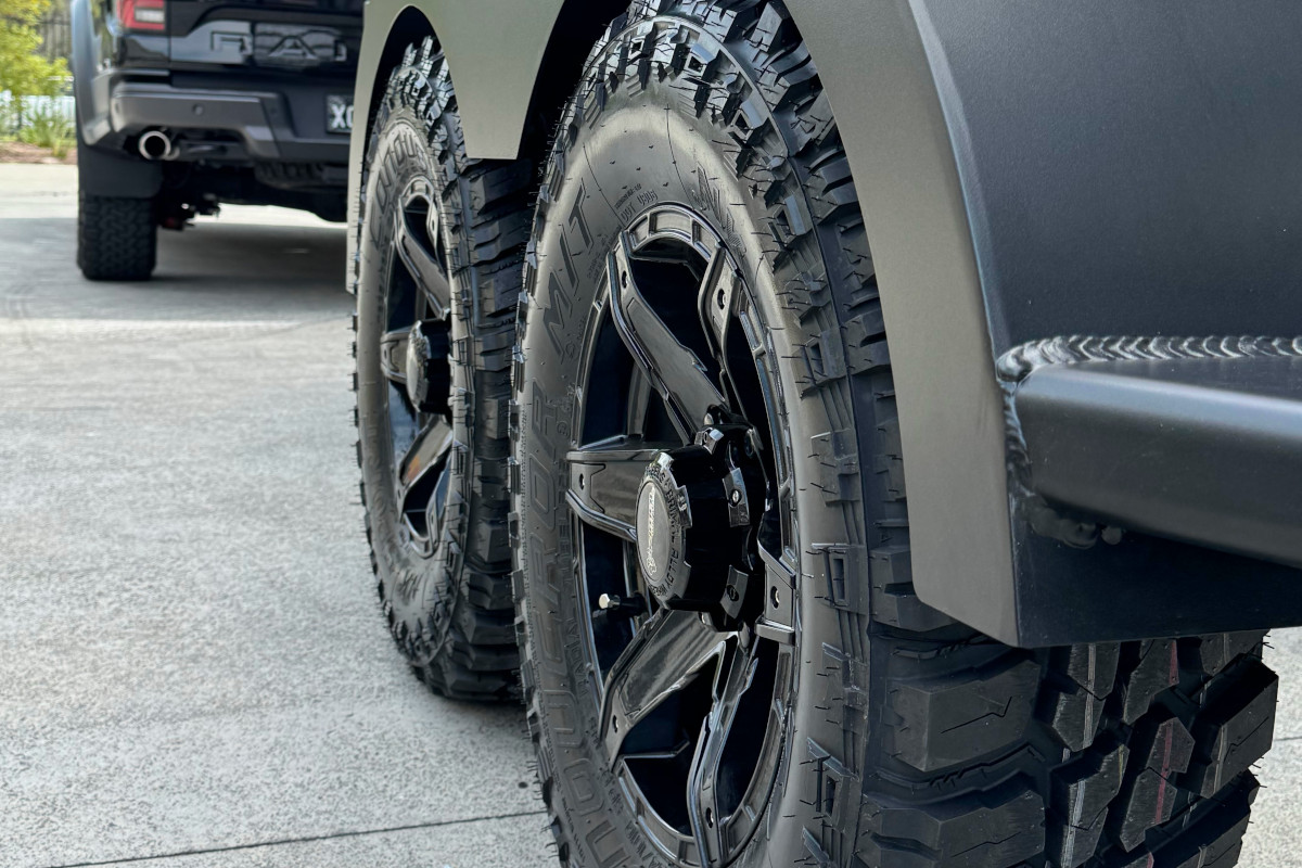 Black Offroad Single Sportski Trailers